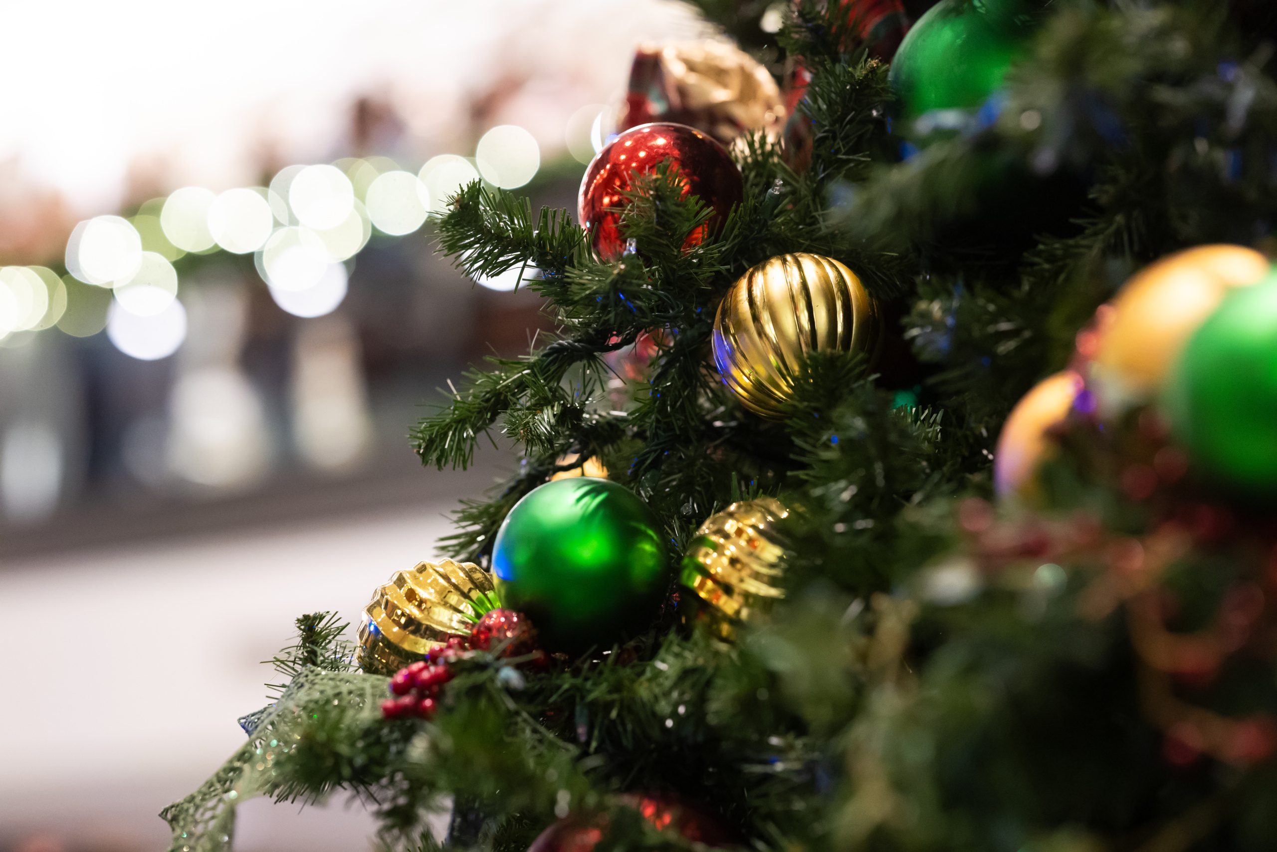 Loyola to Host Christmas Tree Lighting Celebration on Nov. 9